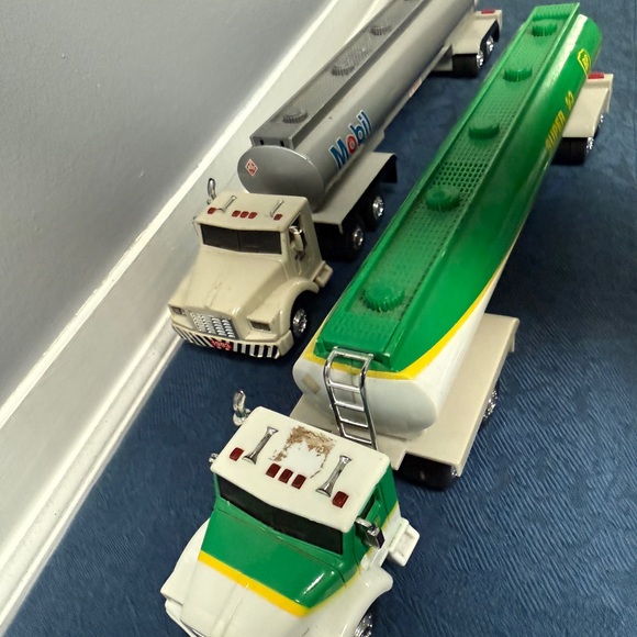 Toys | Limited Edition 1993 Mobil Tanker And 1994 Bp Tanker Toy Trucks ...